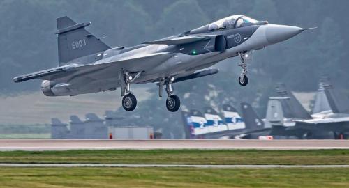 Скільки коштує 24 винищувачі Gripen та їх експлуатація у детальній ...