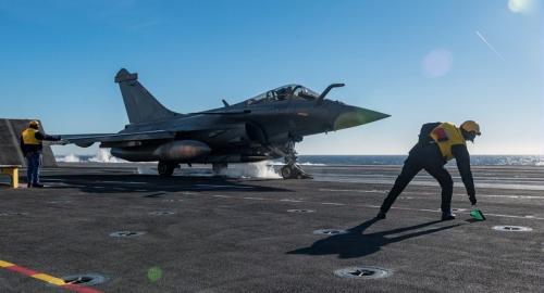 Індія нарешті послала РФ з її аварійними МиГ 29К та купила у Франції палубний Rafale M