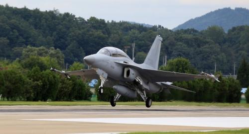 Польща закупила корейські FA-50: 58 млн доларів за легкий винищувач без далекобійного озброєння ...